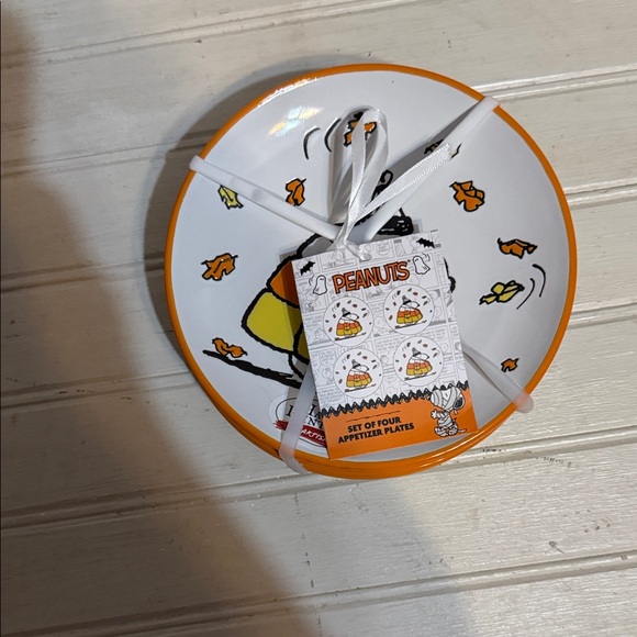 Peanuts | Dining | Peanuts Embossed Fall Theme Appetizer Plates | Poshmark